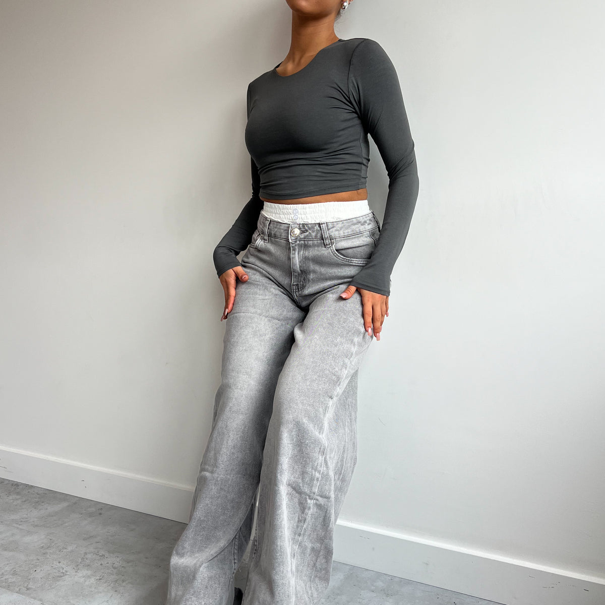 BOXER WIDE LEG JEANS GREY – FEMME FATALE FASHION